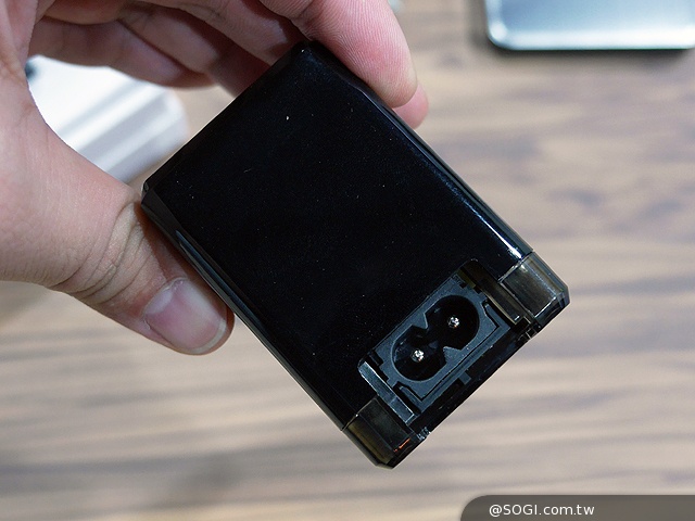 NextDrive Plug無線擴充座 讓USB裝置輕鬆連網- SOGI 手機王