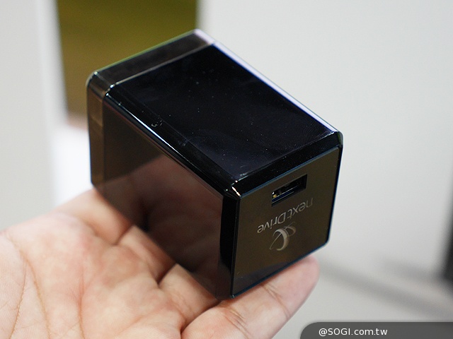 NextDrive Plug無線擴充座 讓USB裝置輕鬆連網- SOGI 手機王