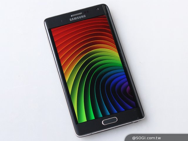 曲面側螢幕新旗艦 三星Note Edge外型、效能實測- SOGI 手機王