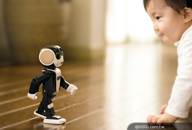 是機器人、也是手機！夏普RoBoHoN發表- SOGI 手機王