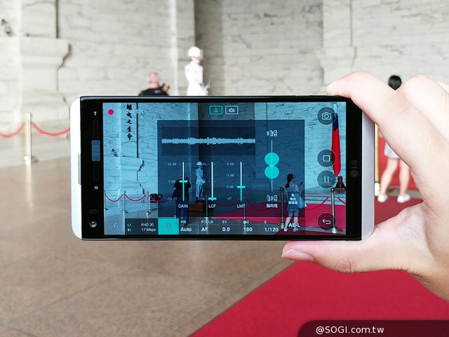 專業模式輕鬆切換！雙鏡頭手機LG V20超好攝- SOGI手機王
