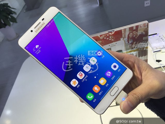 6吋手機SAMSUNG C9 Pro 台灣最快2月上市- SOGI 手機王