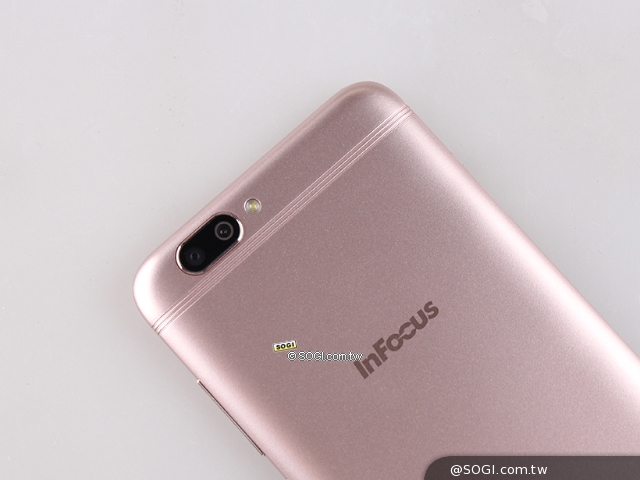 平價手機也有雙鏡頭規格 InFocus A3開箱- SOGI 手機王