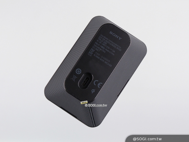 Sony XZ2無線充電良伴 WCH20原廠底座開箱- SOGI 手機王