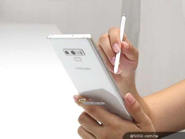 初雪白新顏色來報到 SAMSUNG Note 9台灣上市全色系開箱- SOGI 手機王