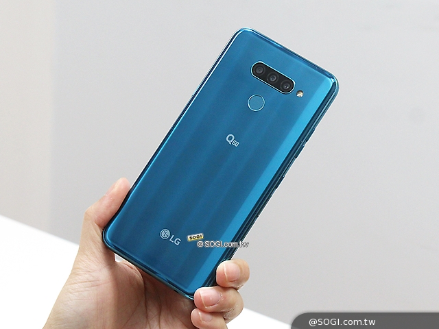 AI三鏡頭平價手機 LG Q60開箱跑分與拍照- SOGI 手機王