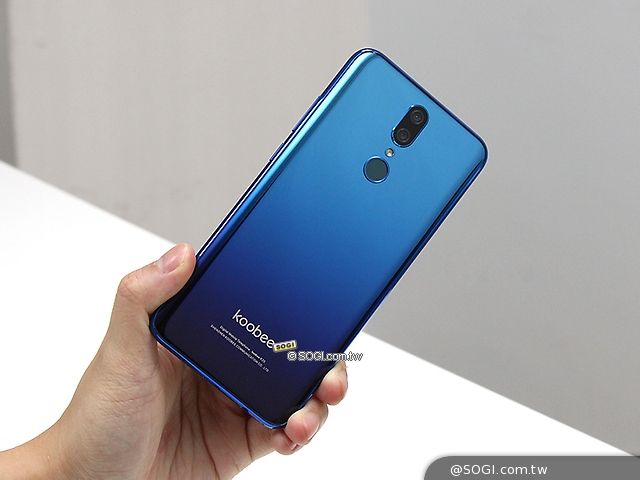 鏡面漸變色、平價續航機 koobee K20開箱- SOGI 手機王