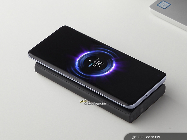 小米推出10000mAh無線行動電源 Xiaomi智慧攝影機C300同步亮相- SOGI 手機王