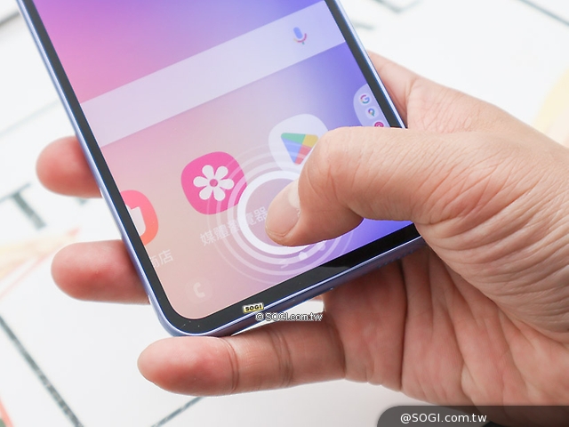 全新玻璃材質背蓋 SAMSUNG Galaxy A54 5G開箱- SOGI 手機王