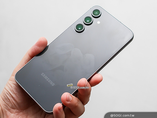 小資族星粉的輕旗艦新選擇 SAMSUNG S23 FE開箱- SOGI 手機王