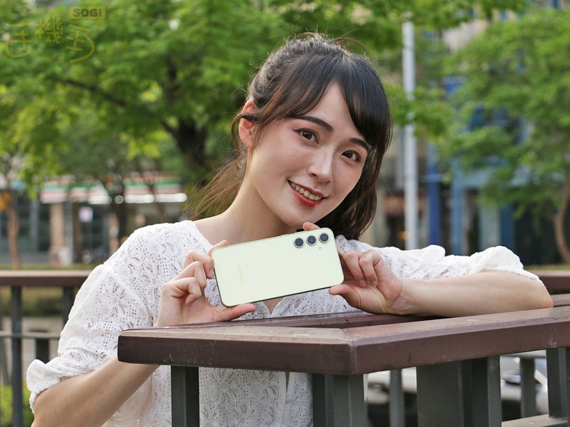 三星A55 5G攜碼價格多少錢？5G吃到飽599電信方案一次看(2024.9)- SOGI 手機王