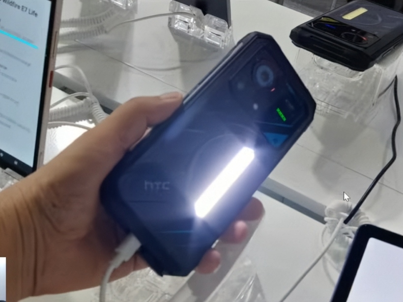 HTC多款野火機在杜拜首度亮相 Wildfire E7 Elite帶有電競風格- SOGI 手機王